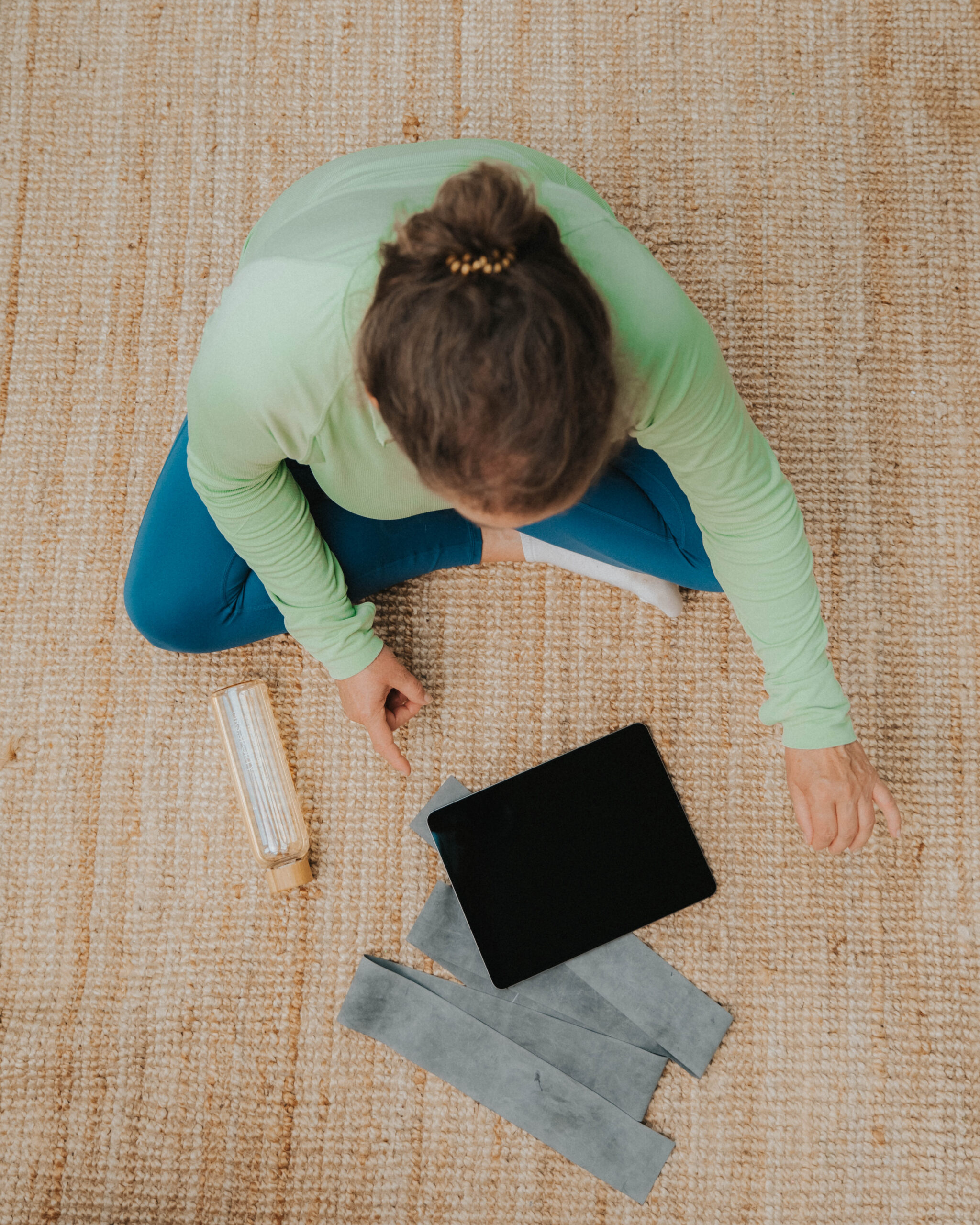 Mobilisierung der Hüfte im Stand - Mrs.Sporty